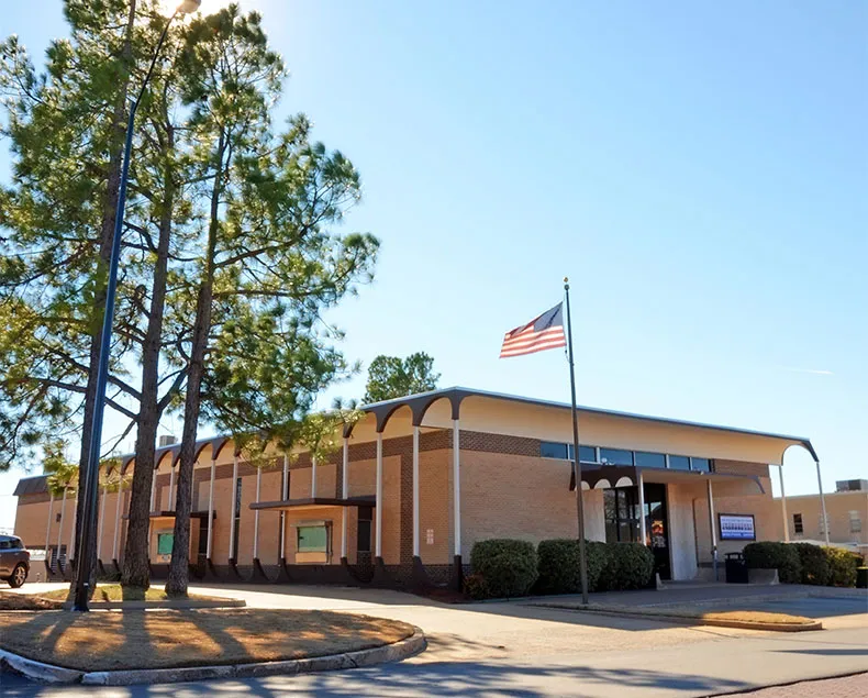 First United Bank in Purcell, OK | 324 W Main St