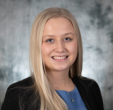 Cienna Crawford | Hills Bank